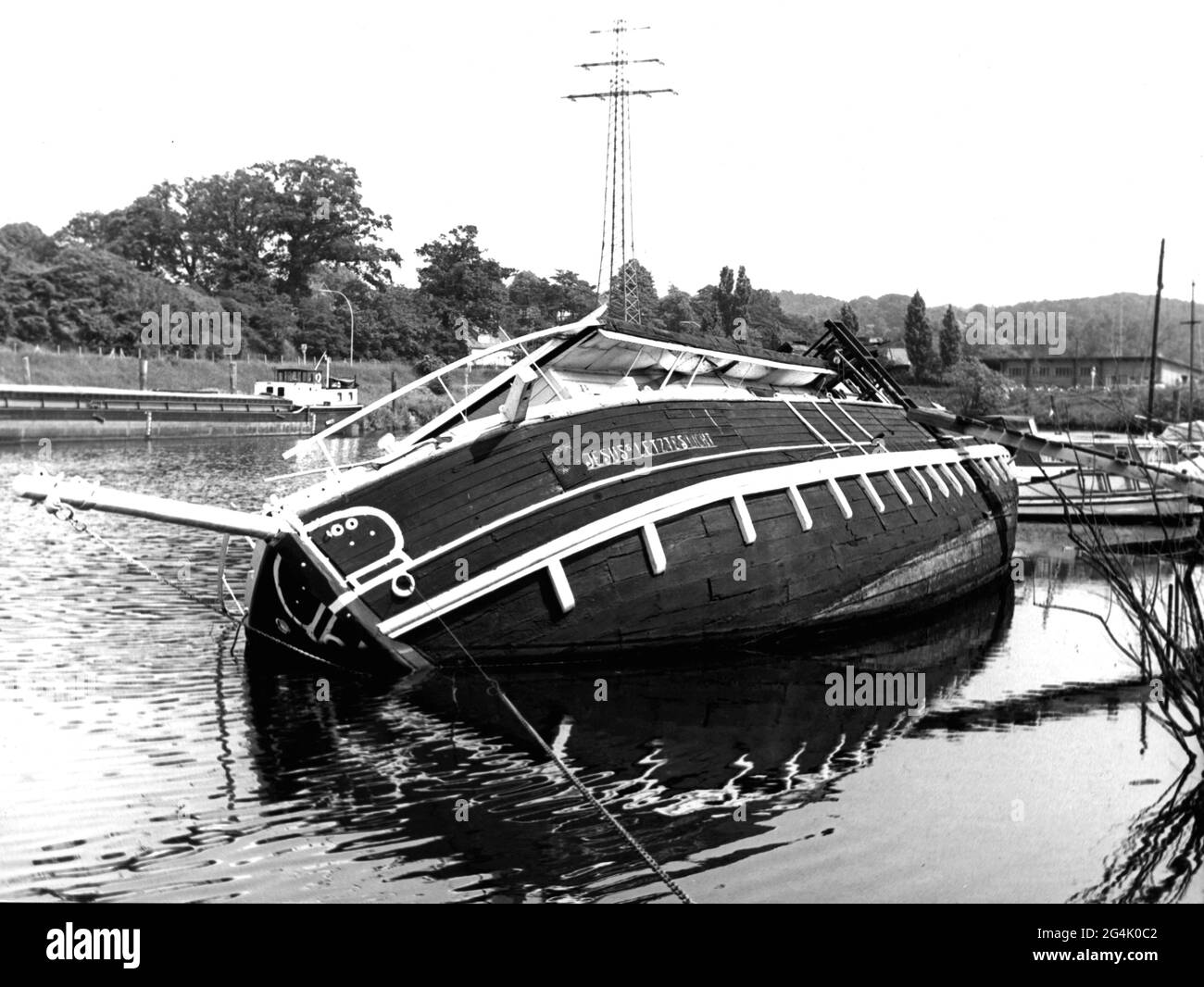 Light schooner Black and White Stock Photos & Images - Alamy