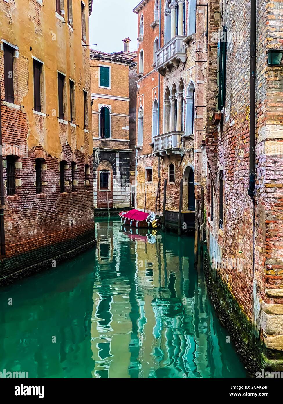 Reflections of venice hi-res stock photography and images - Alamy