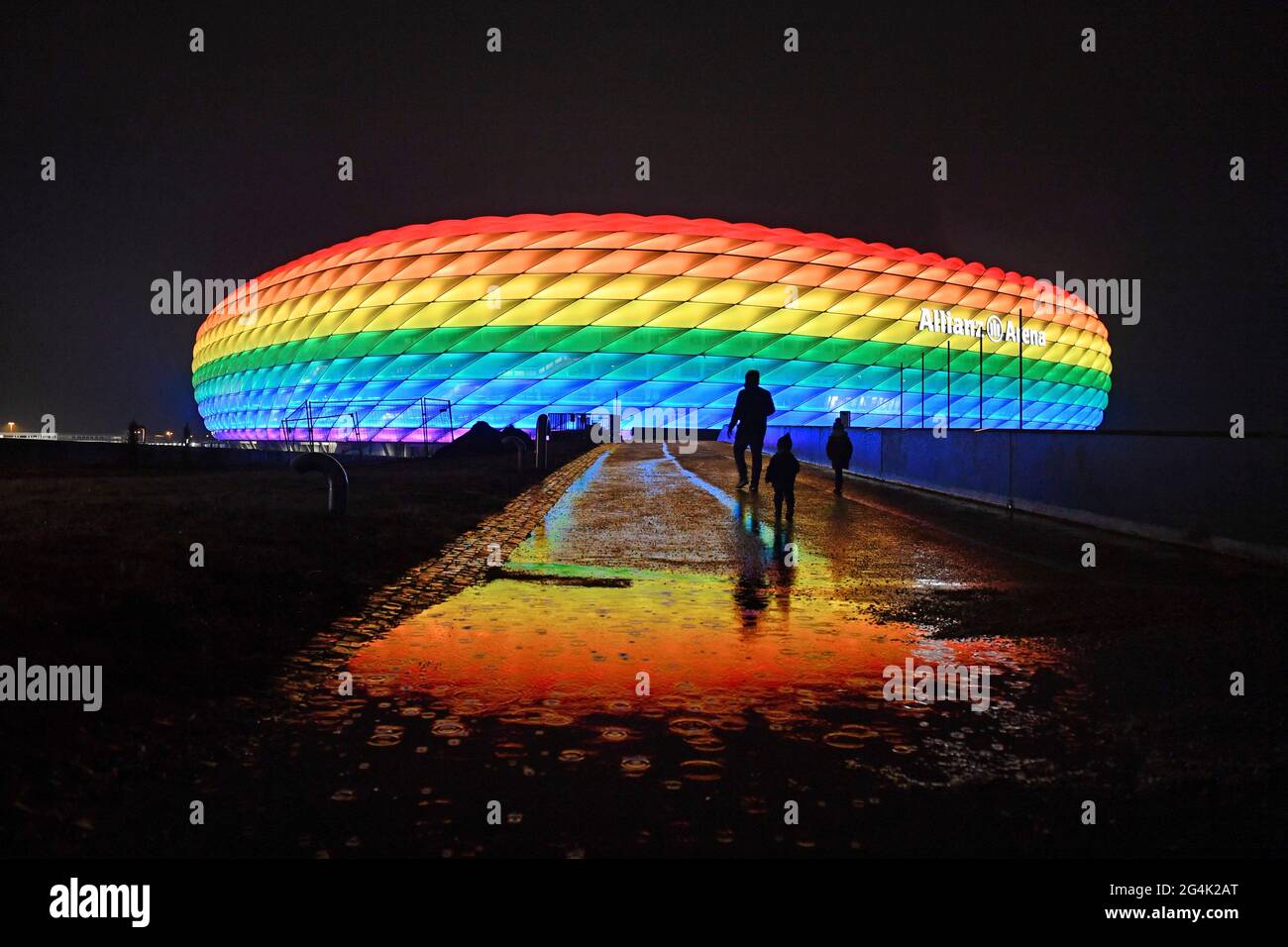 Munich allianz arena rainbow hi-res stock photography and images - Alamy