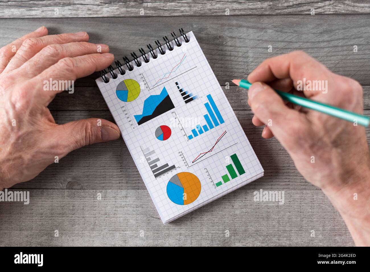 Graphical Charts High Resolution Stock Photography and Images - Alamy