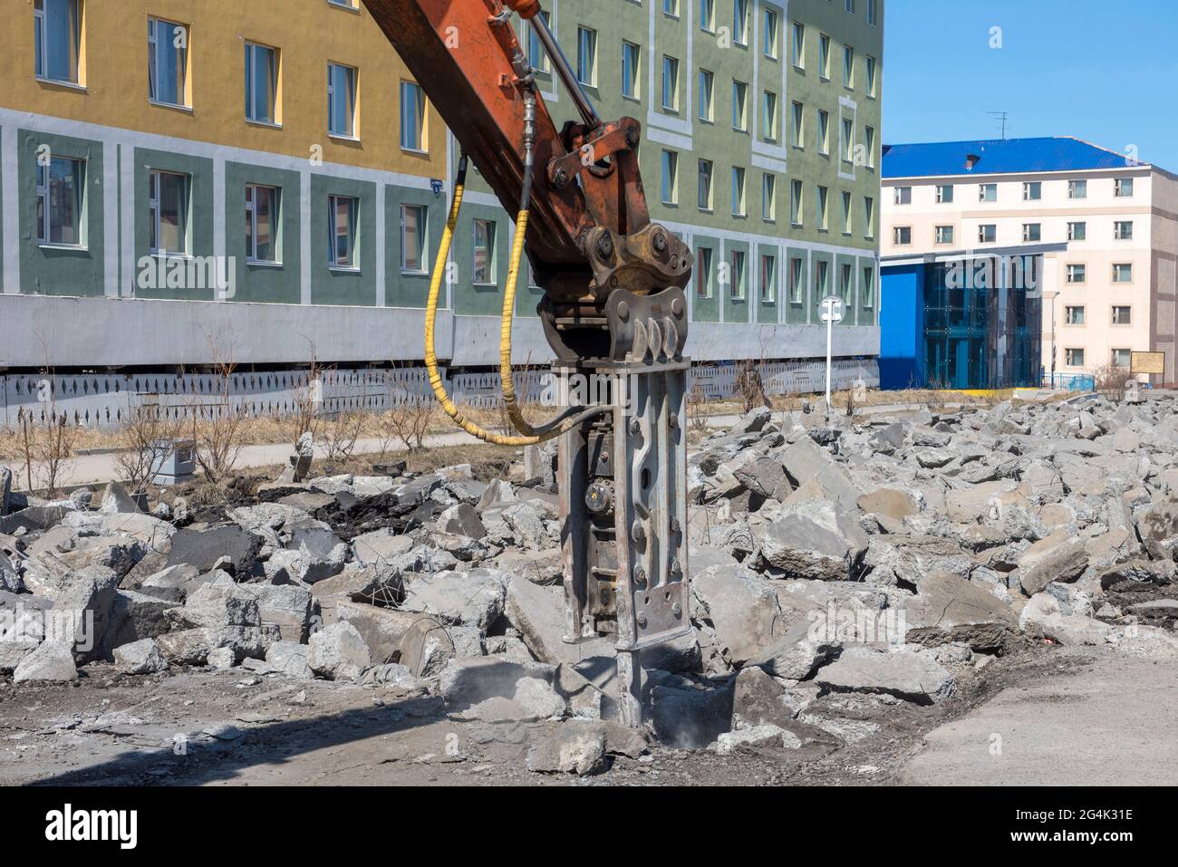 Reconstruction of the pavement in the city Stock Photo - Alamy