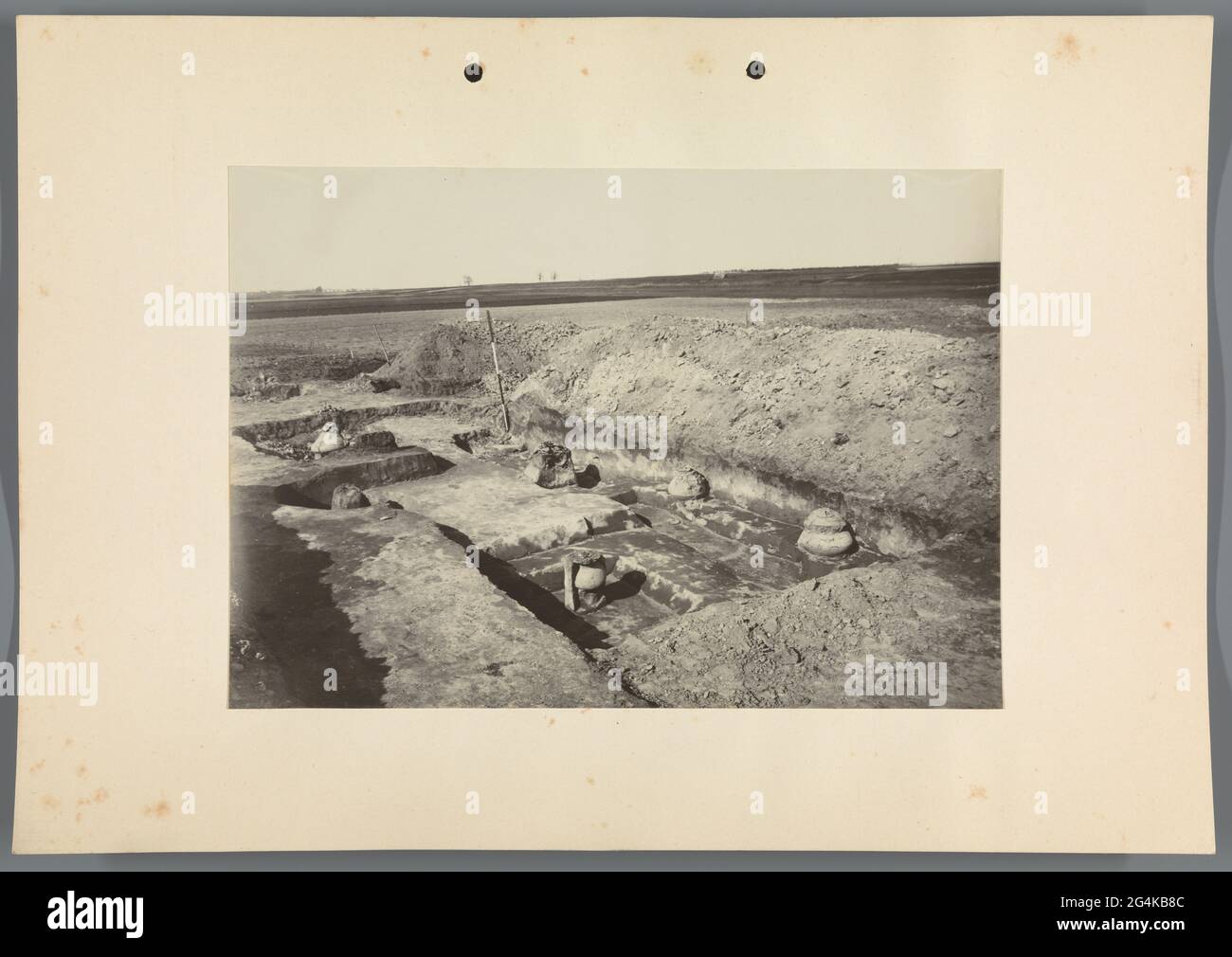 Dutch archaeological expedition in Hungary. Entered by J.F. Heijbroek ...