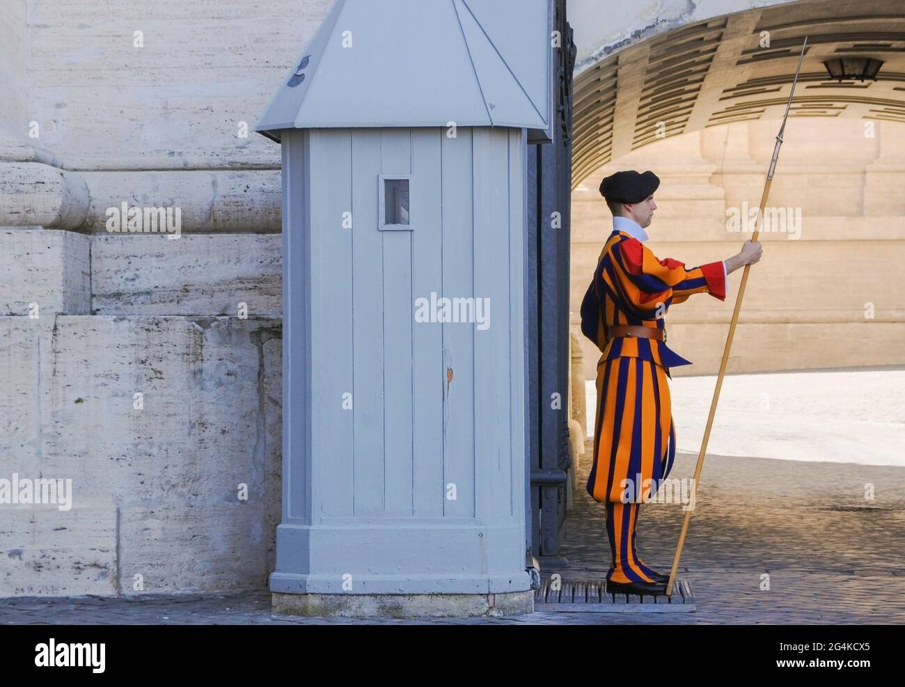 A vatican swiss guard holding a spear Stock Photo - Alamy