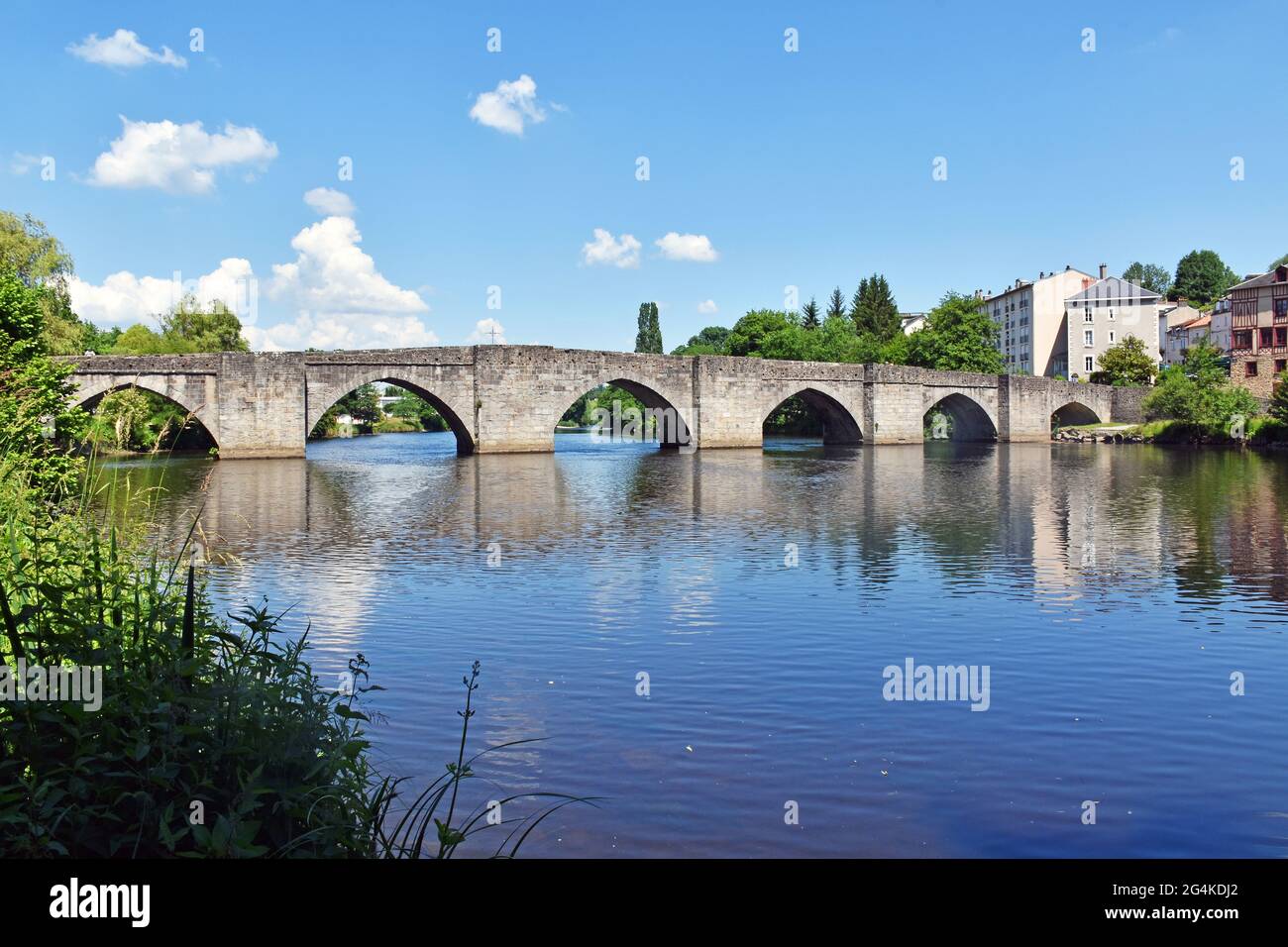 The medieval Pont (bridge) St Etienne, built in 1203, originally with ...