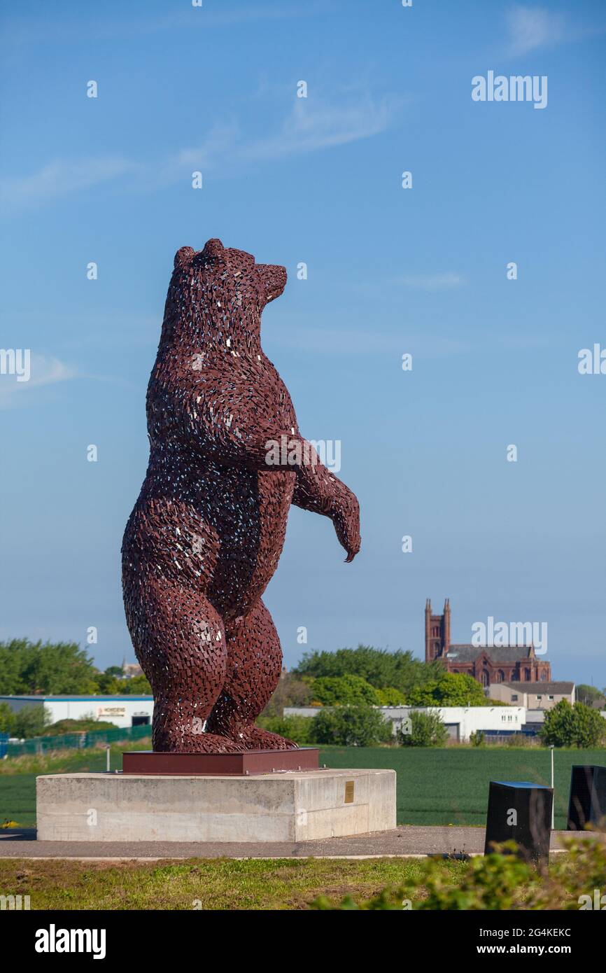 The Dunbar Bear artwork by the Scottish sculptor Andy Scott is a ...