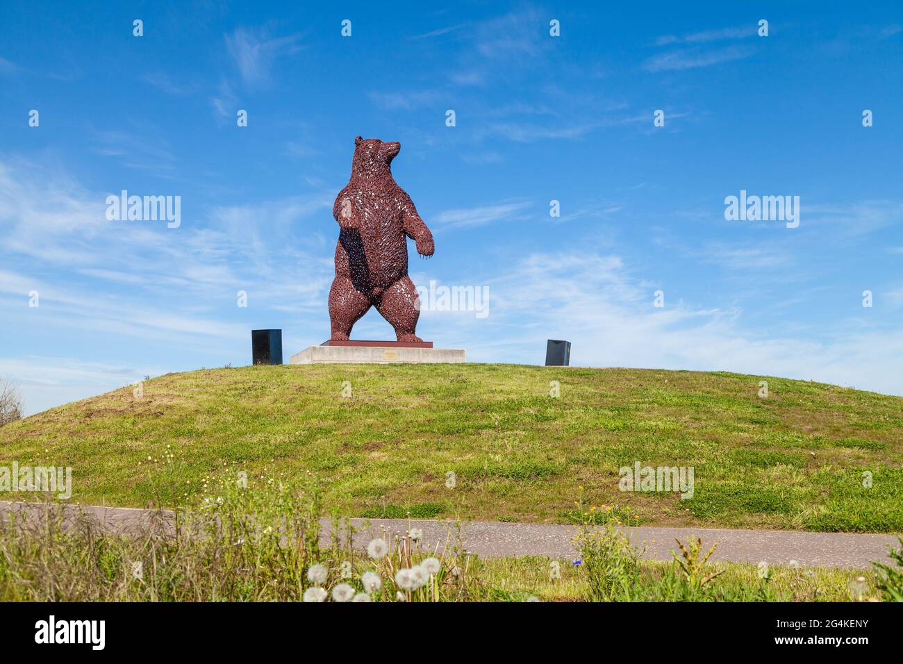 The Dunbar Bear artwork by the Scottish sculptor Andy Scott is a ...