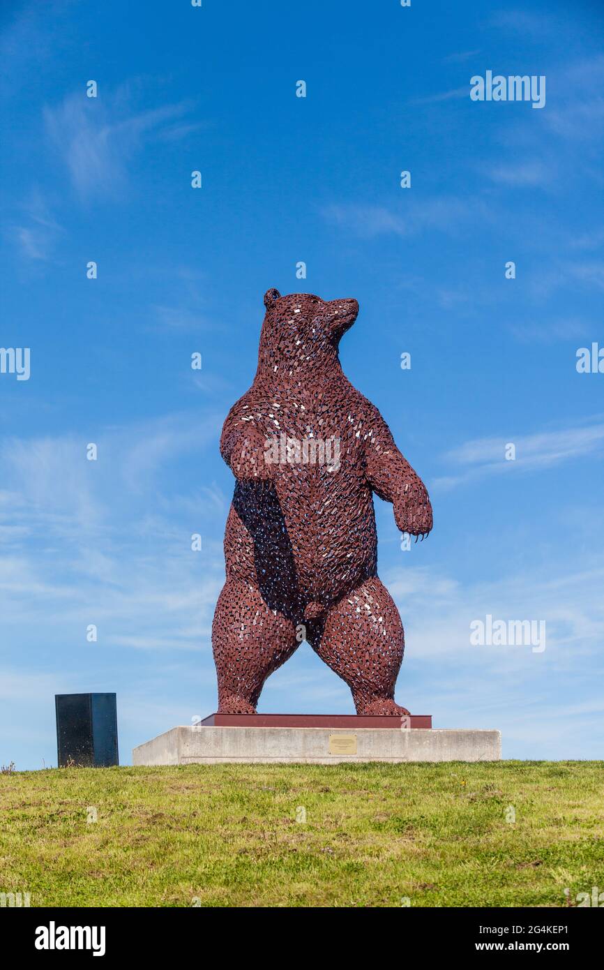 The Dunbar Bear artwork by the Scottish sculptor Andy Scott is a ...