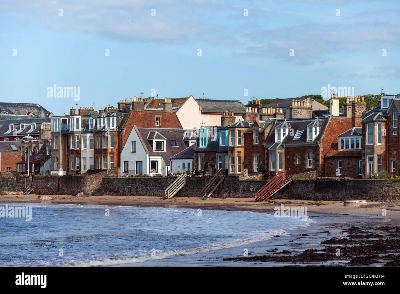 Beach Front houses at North Berwick with steps down to the beach Stock ...