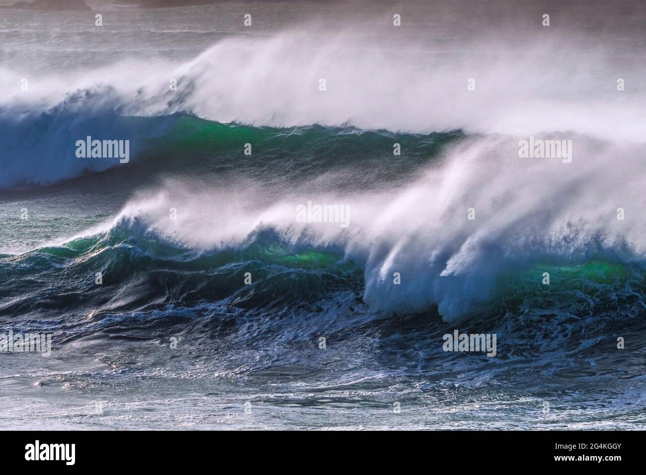 Offshore spray hi-res stock photography and images - Alamy