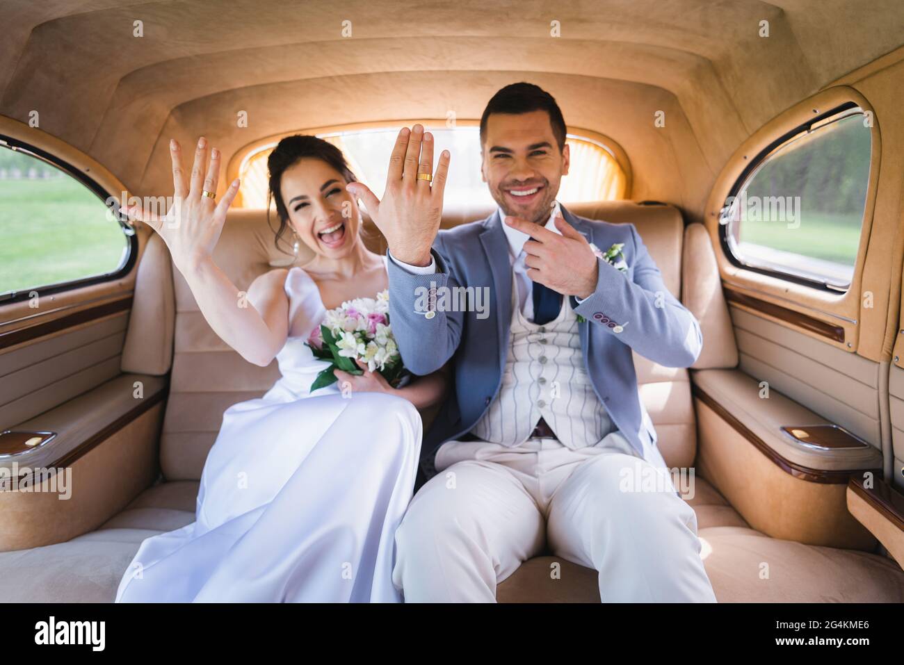Gold finger car hi-res stock photography and images - Alamy