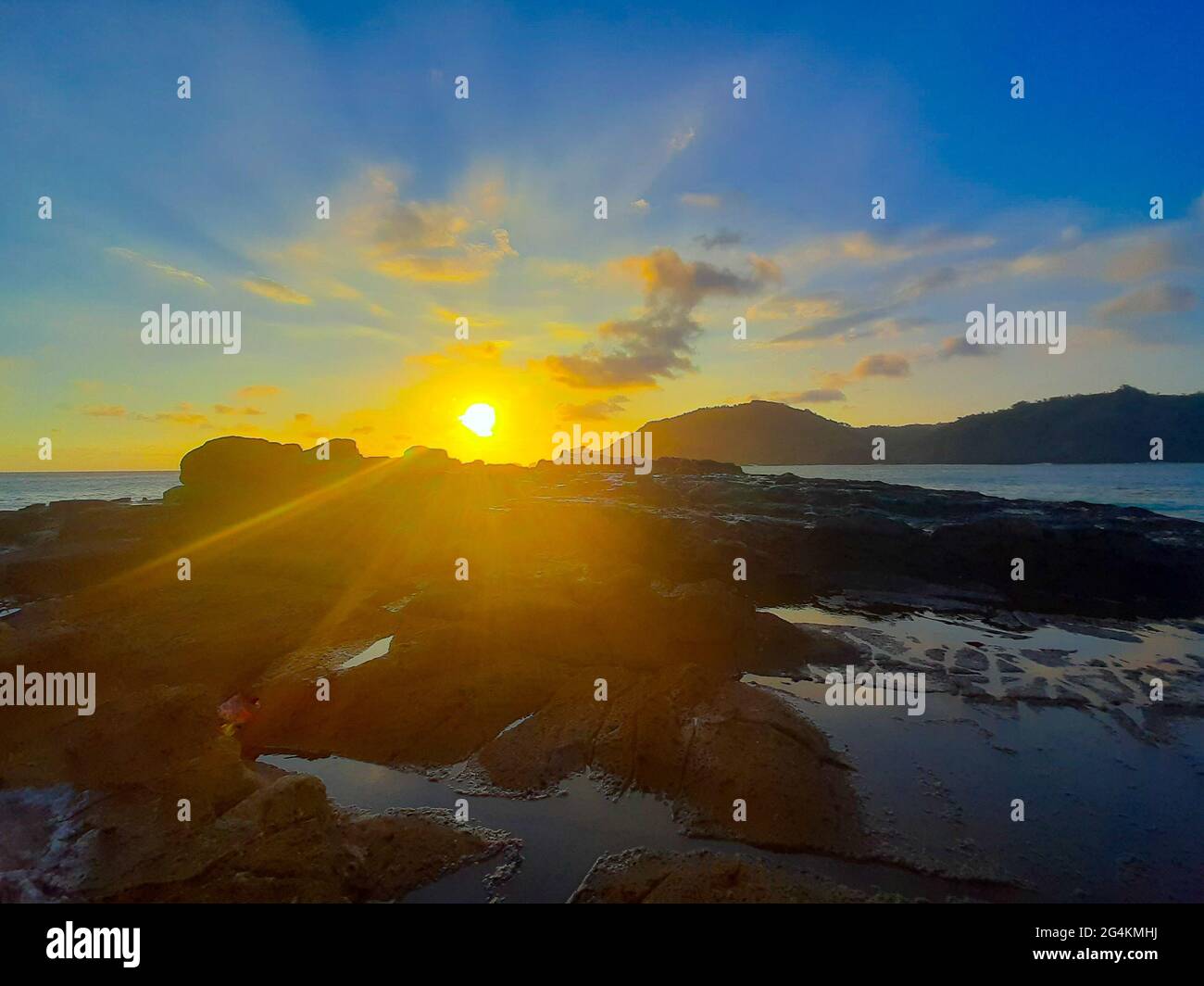 Sunbeam sunbeams horizontal black hi-res stock photography and images ...