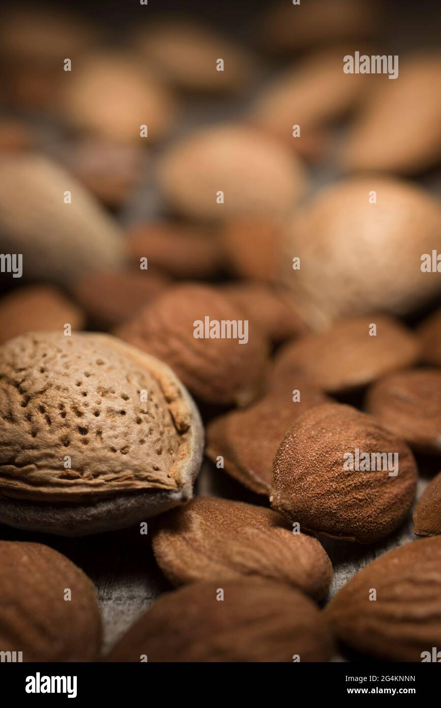 Almonds on wood from Sicily Stock Photo - Alamy