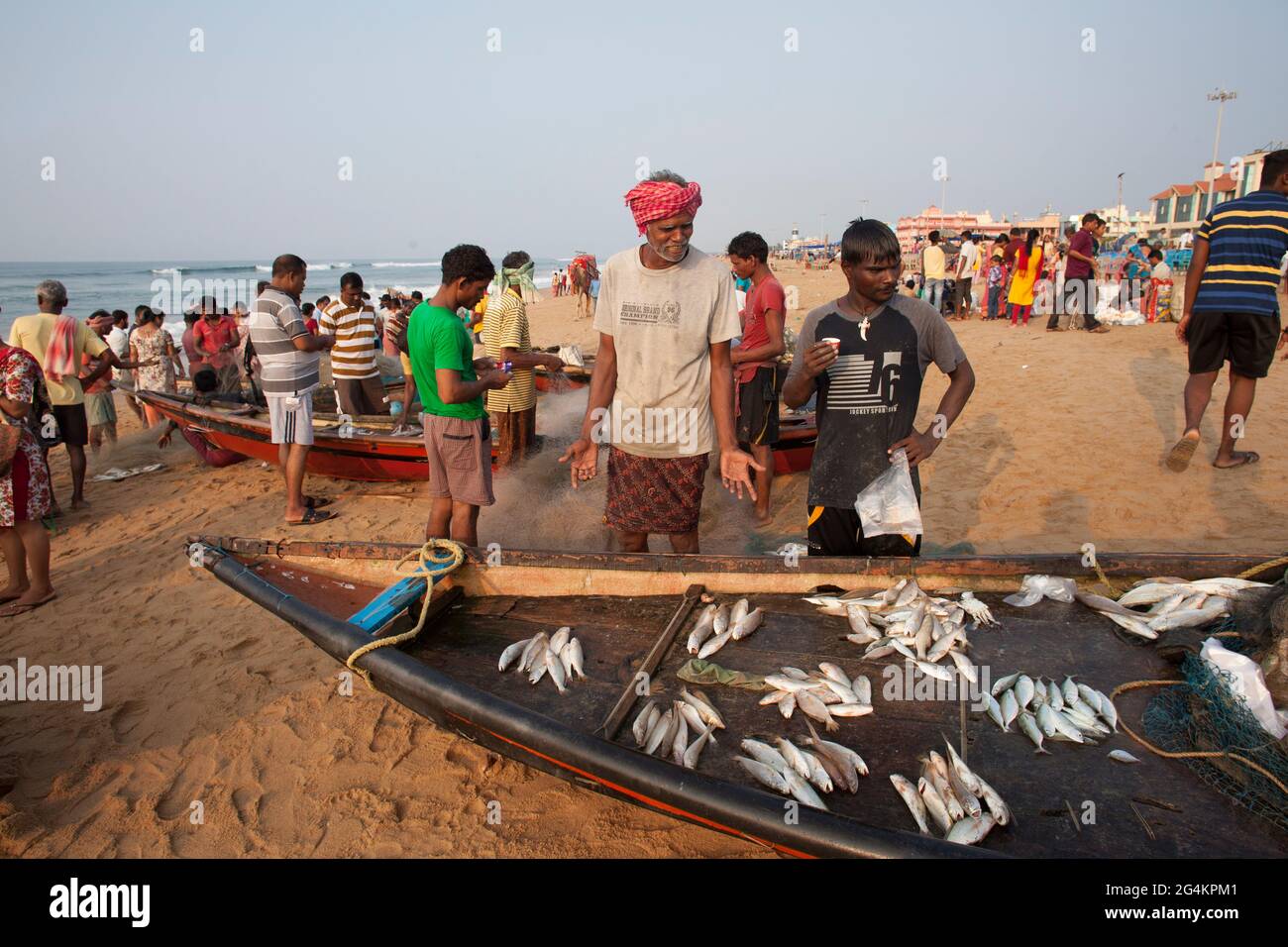 Beach market india tourists hi-res stock photography and images - Alamy