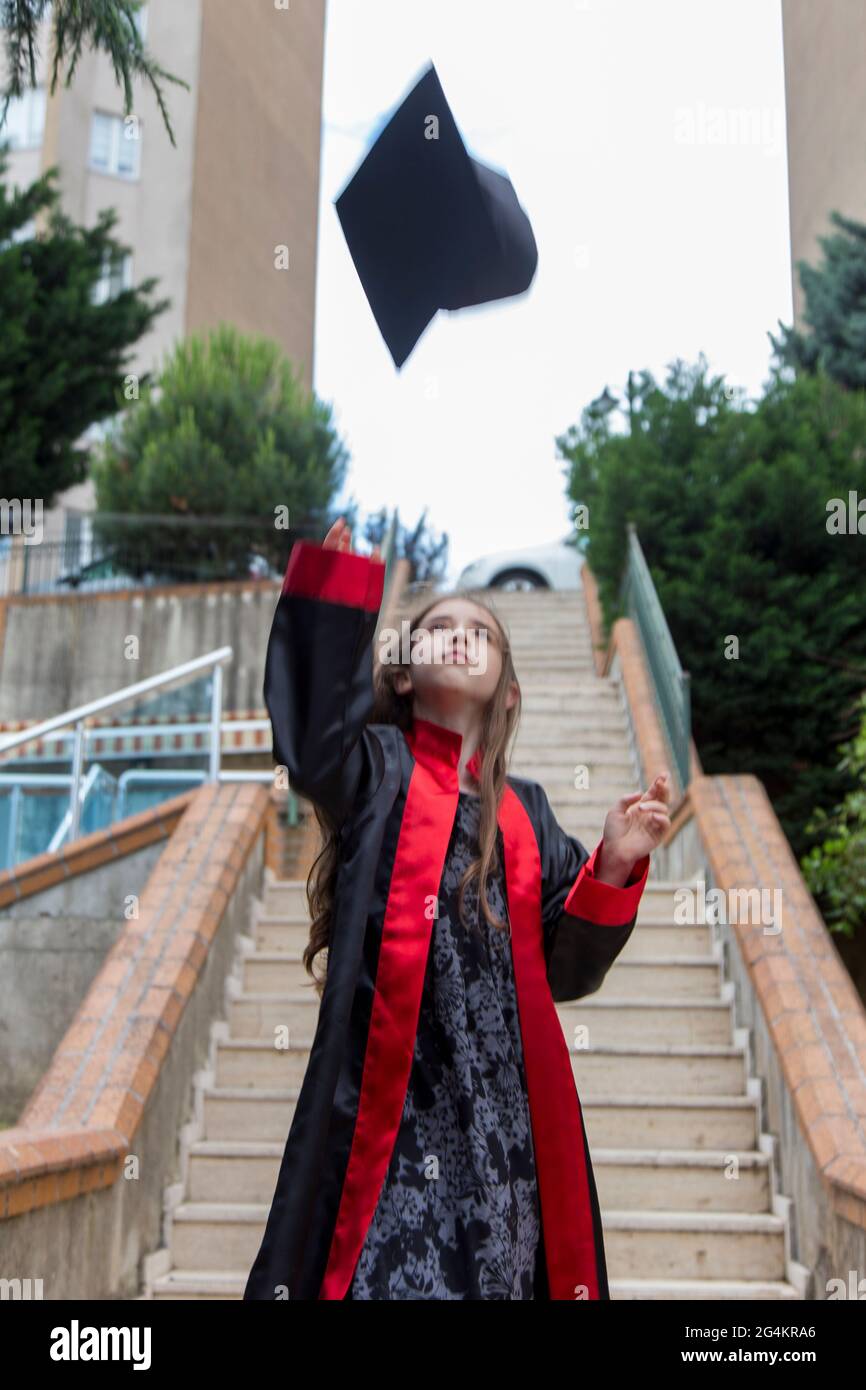 A primary school student graduation Stock Photo - Alamy