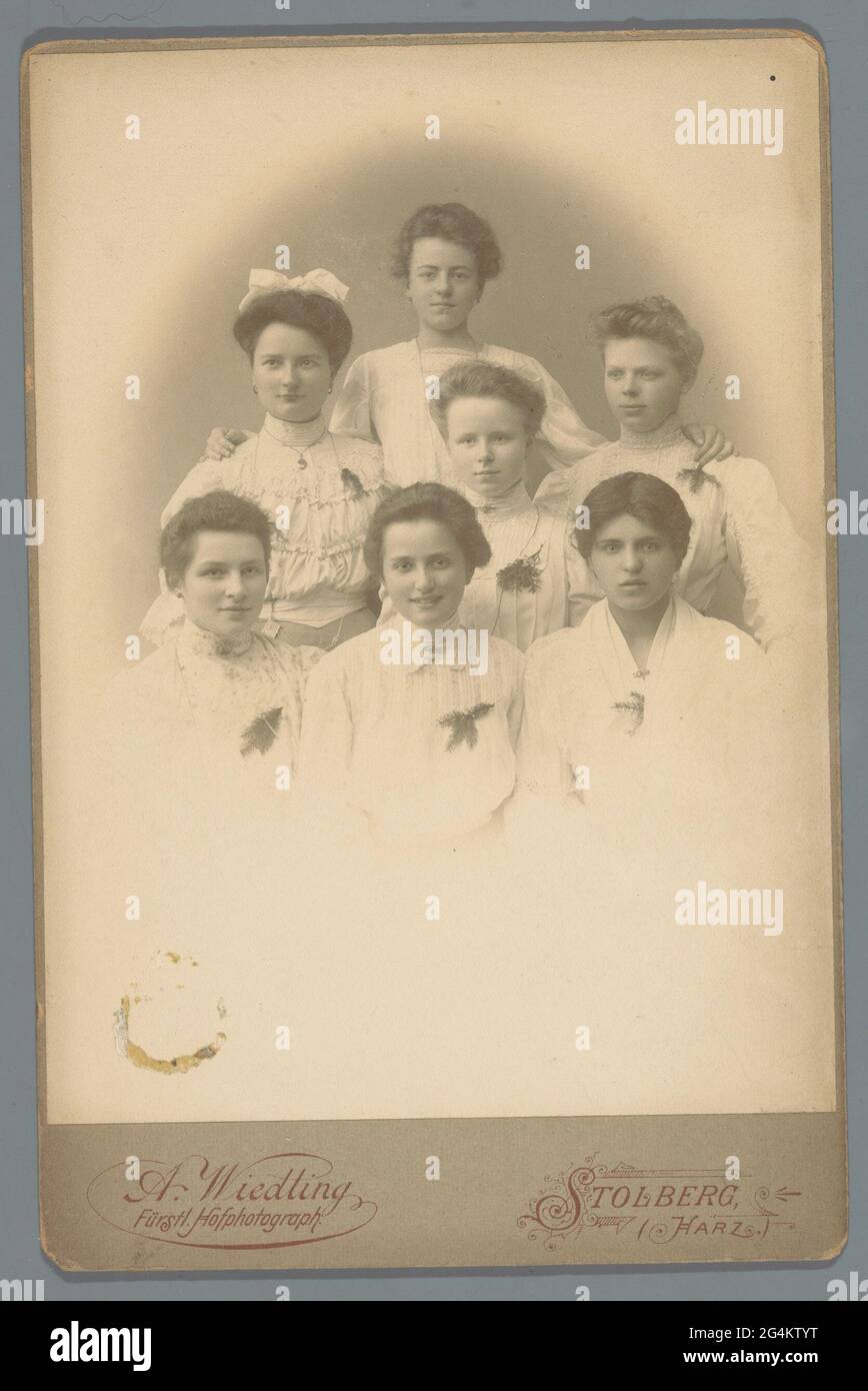 Group of seven artists hi-res stock photography and images - Alamy