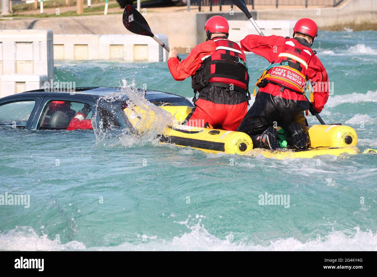 Firefighters carry out water rescue training Stock Photo - Alamy
