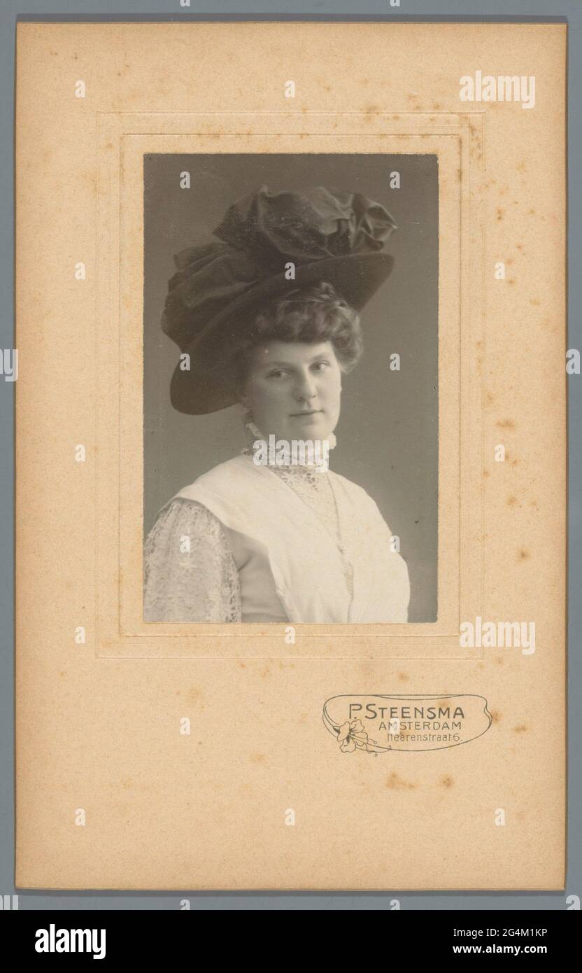 Portrait of an unknown woman Stock Photo - Alamy