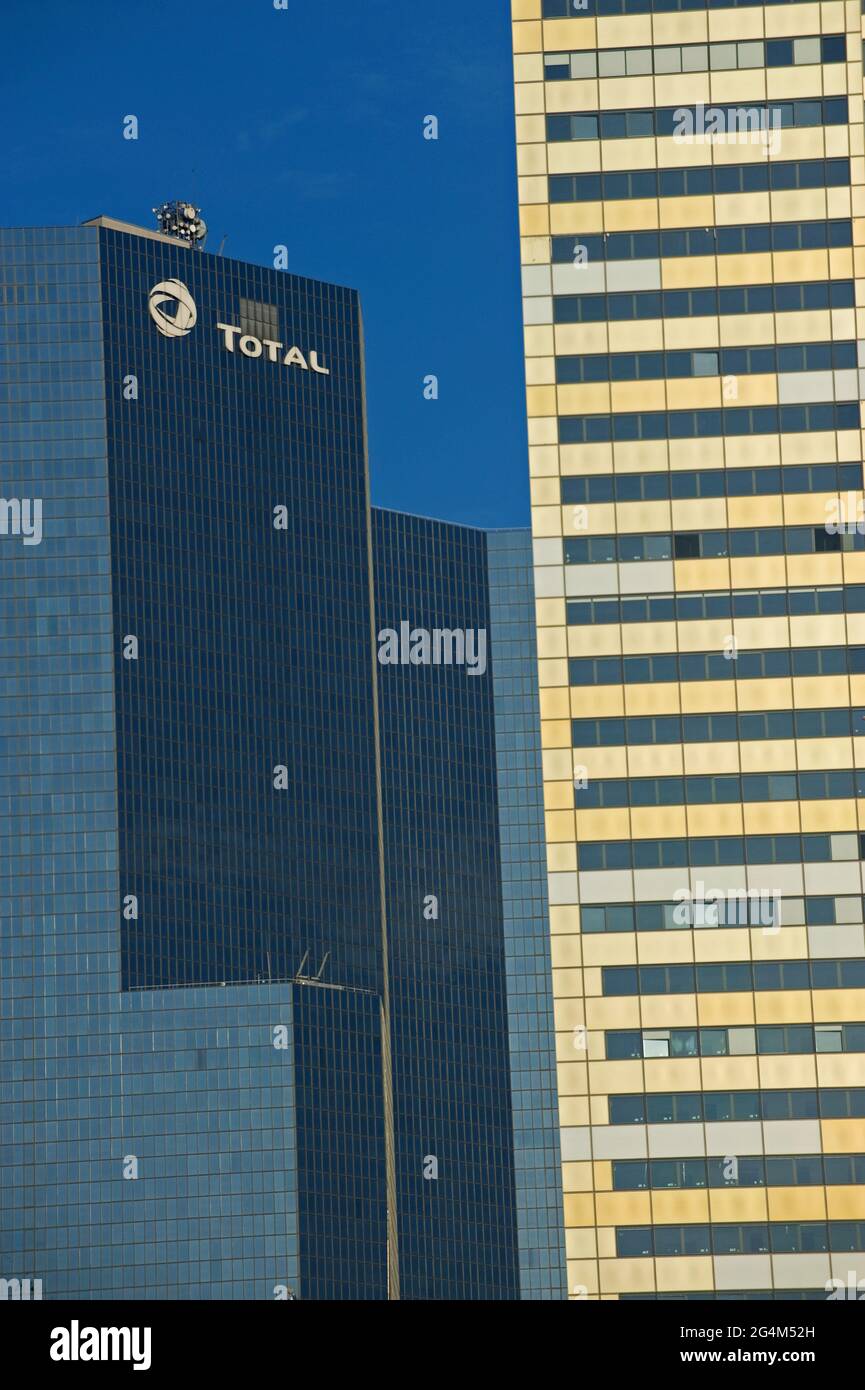 Paris la defense michelet hi-res stock photography and images - Alamy