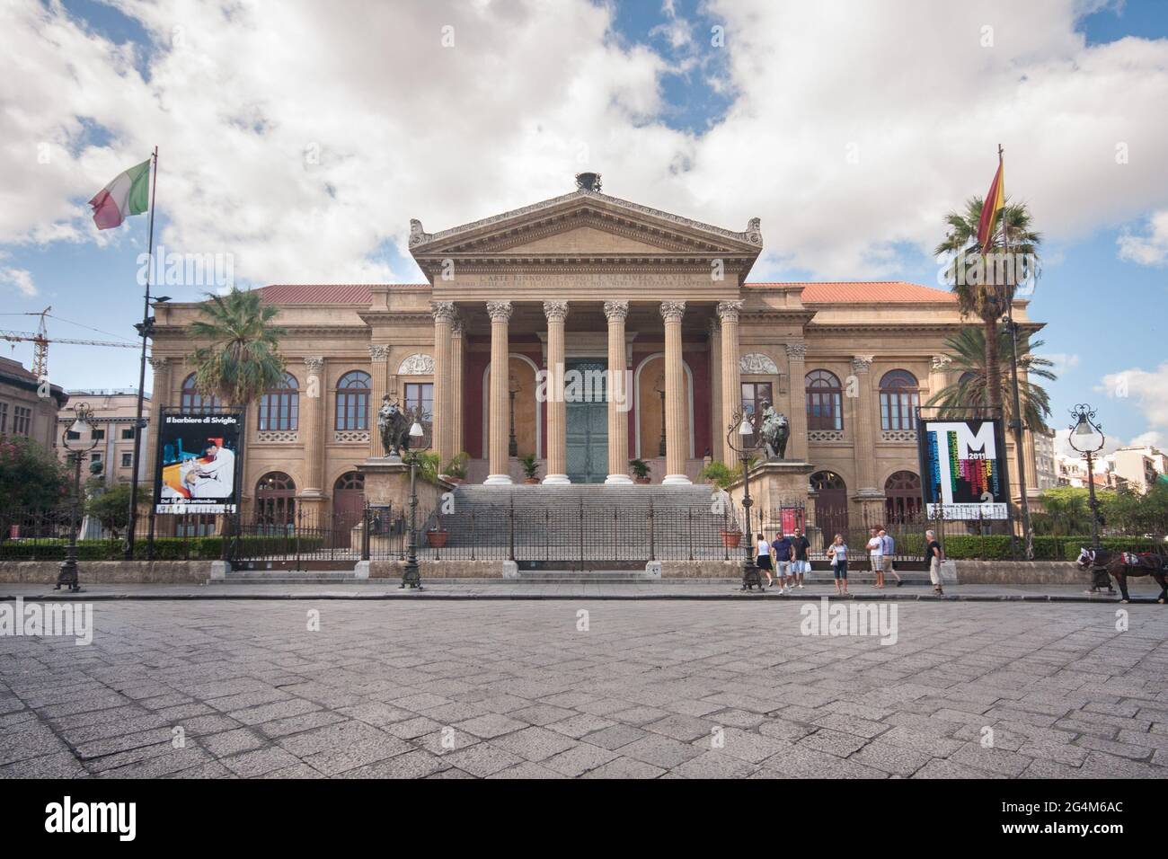 Opera house palermo sicily hi-res stock photography and images - Alamy