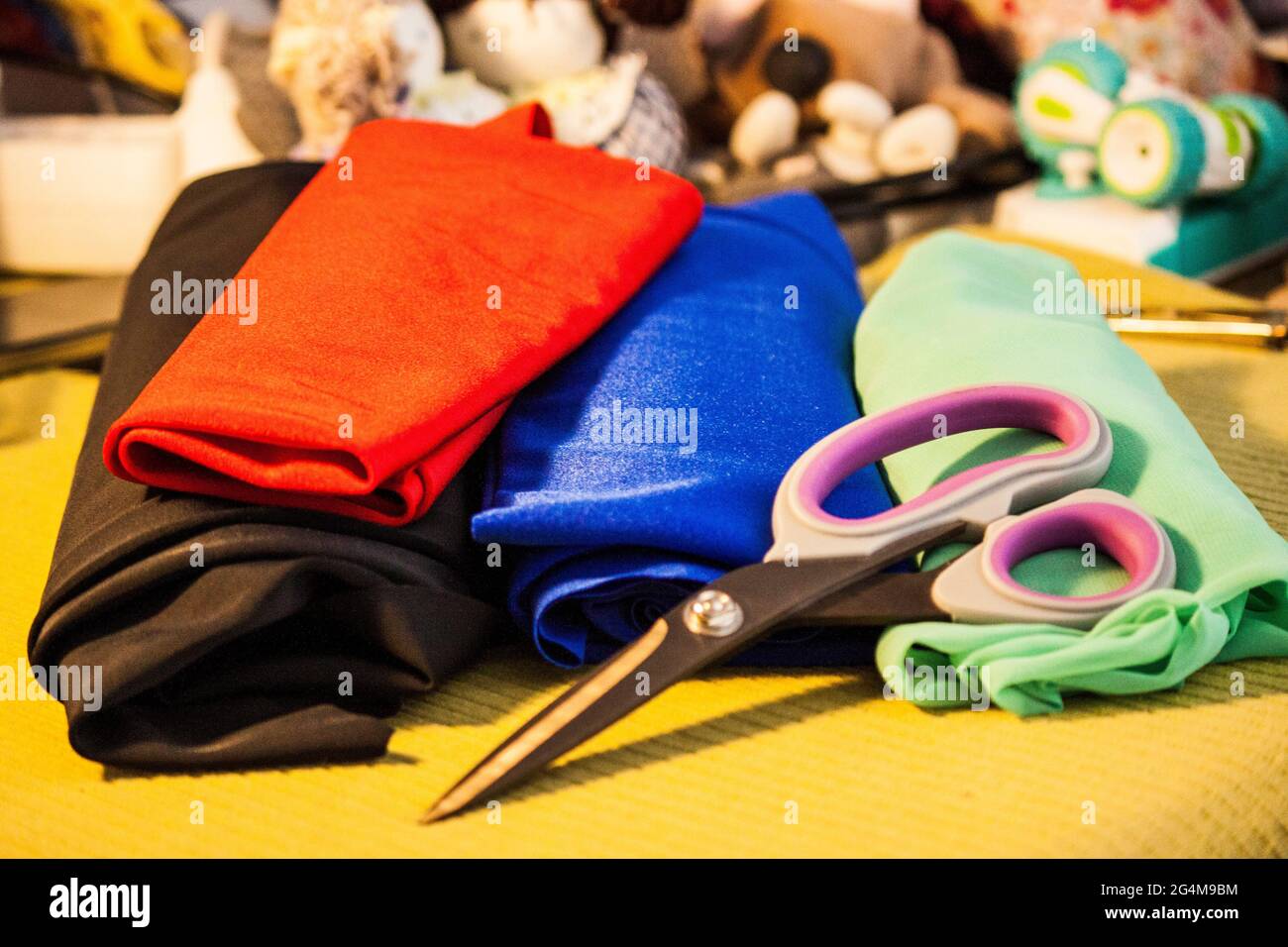Kraft crafting hi-res stock photography and images - Alamy