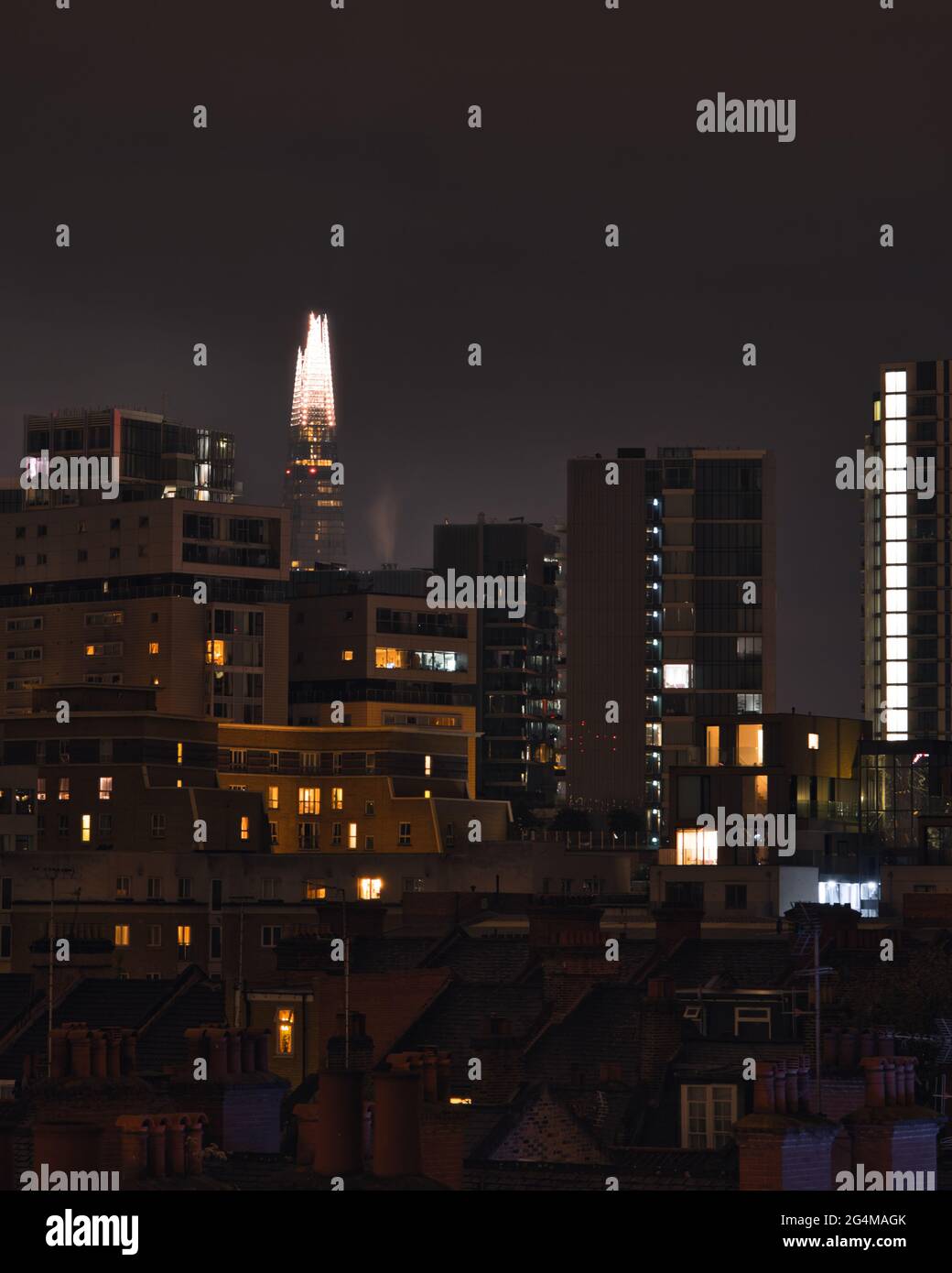 Night view of the Shard Stock Photo - Alamy