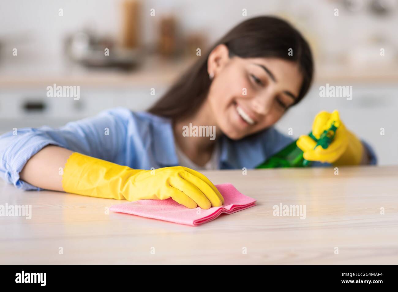 Cleaning table hi-res stock photography and images - Alamy