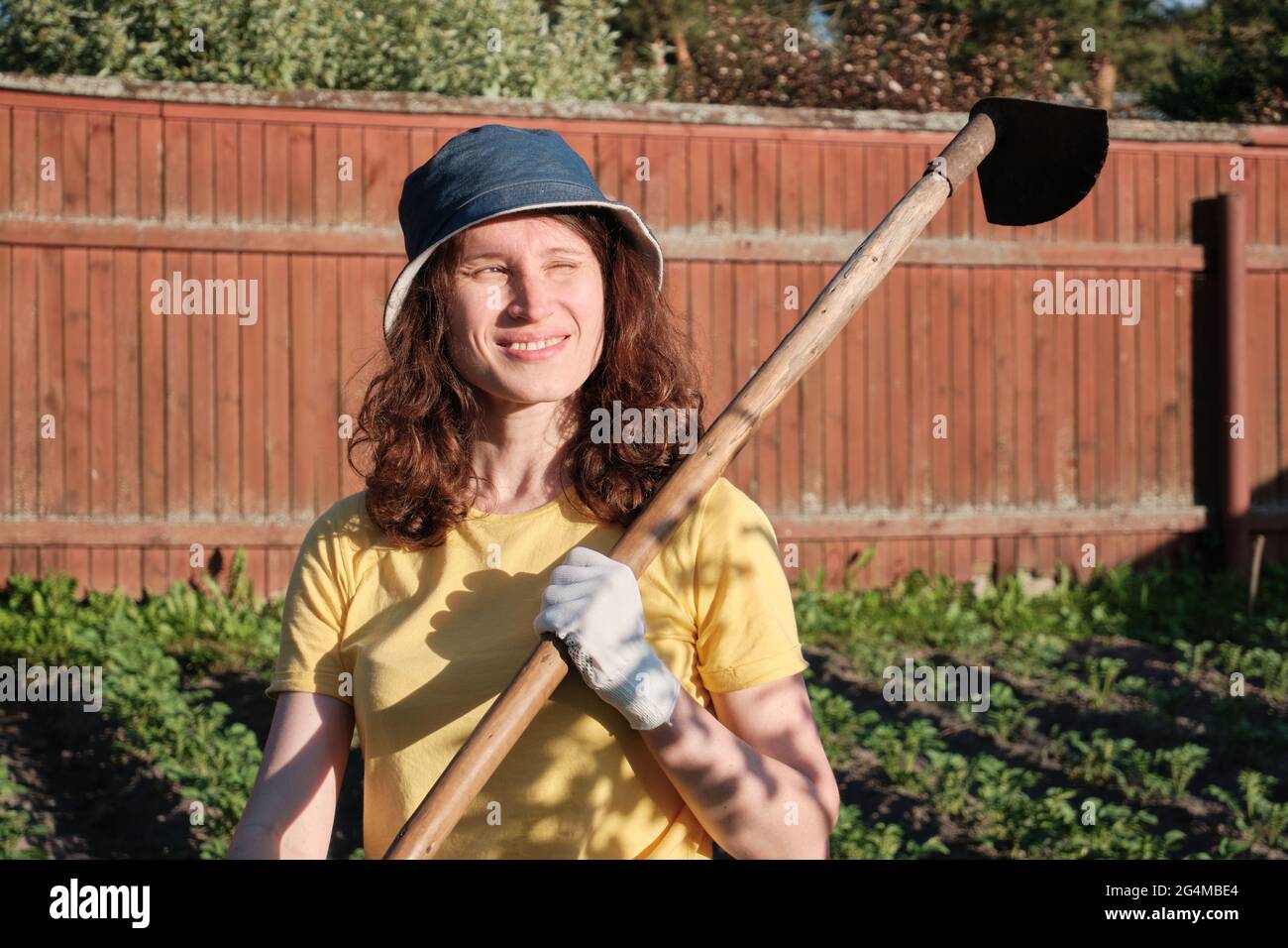 Soil shaping hi-res stock photography and images - Alamy