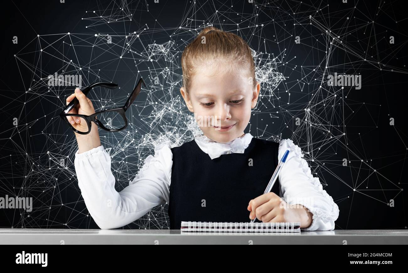 Schoolwear hi-res stock photography and images - Alamy