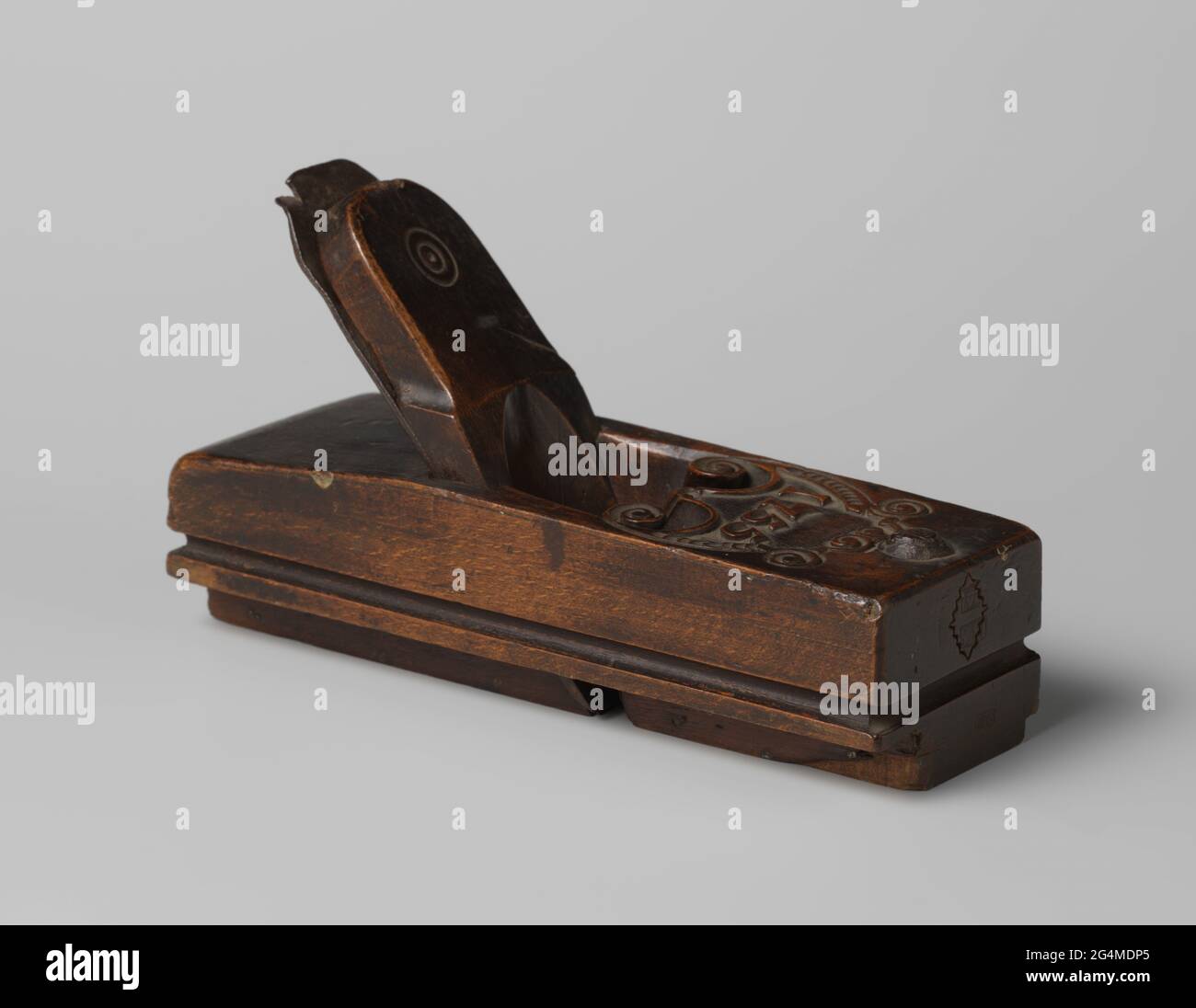 Scrap with steerned top and the year 1755 Stock Photo - Alamy