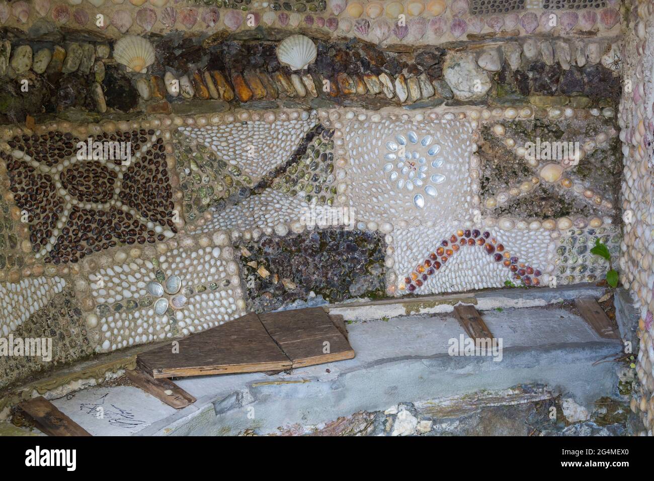 Shell seats, shell decorations grotto in Gyllyngdune Gardens at ...