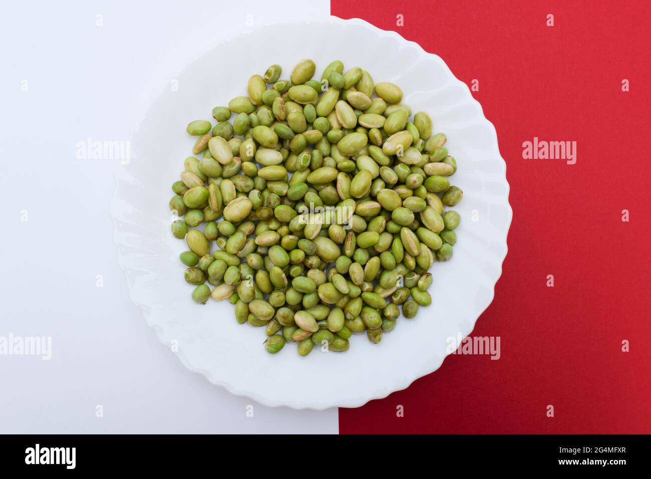 Papdi beans hi-res stock photography and images - Alamy