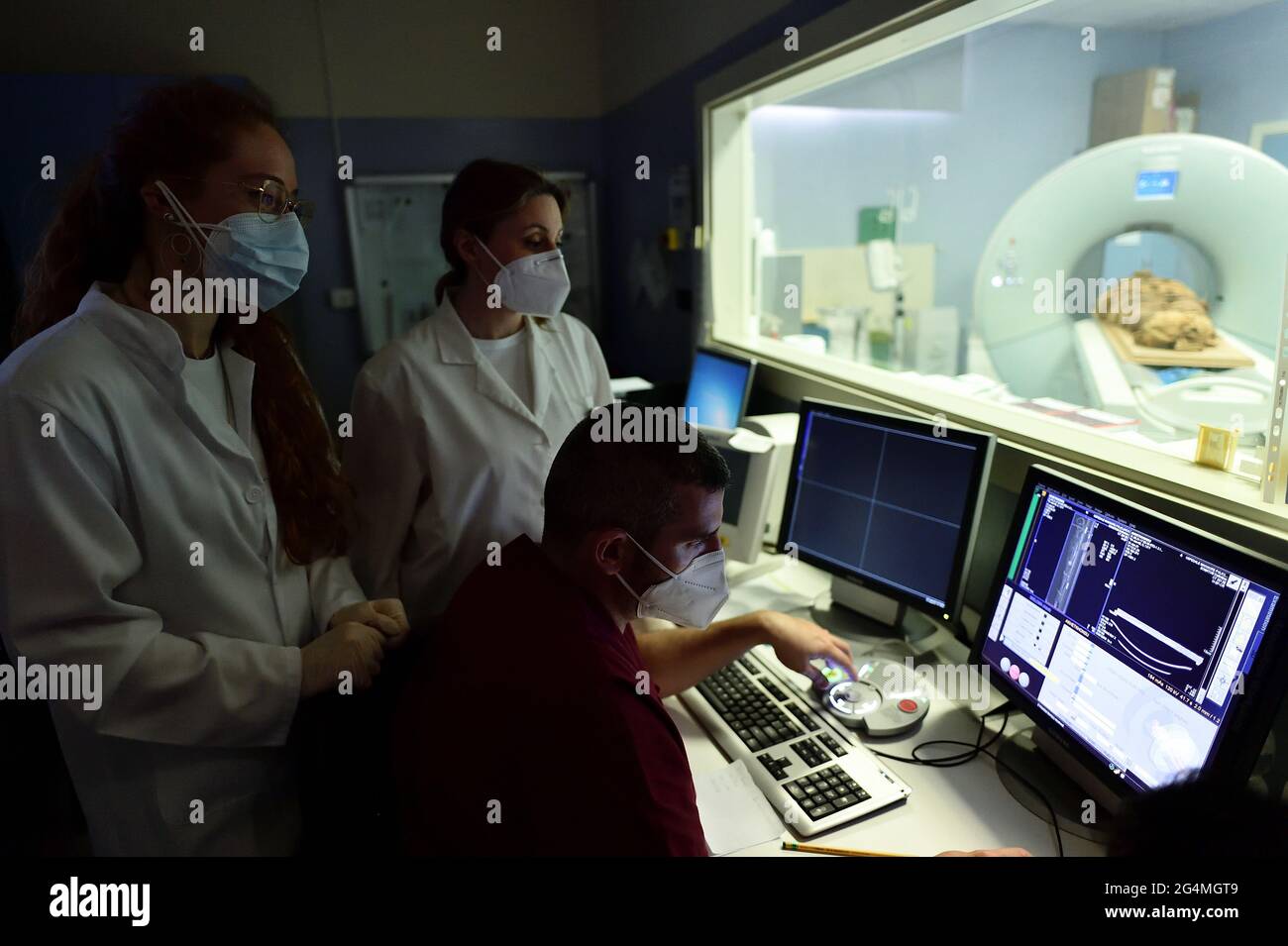 Mummy Scan High Resolution Stock Photography and Images - Alamy