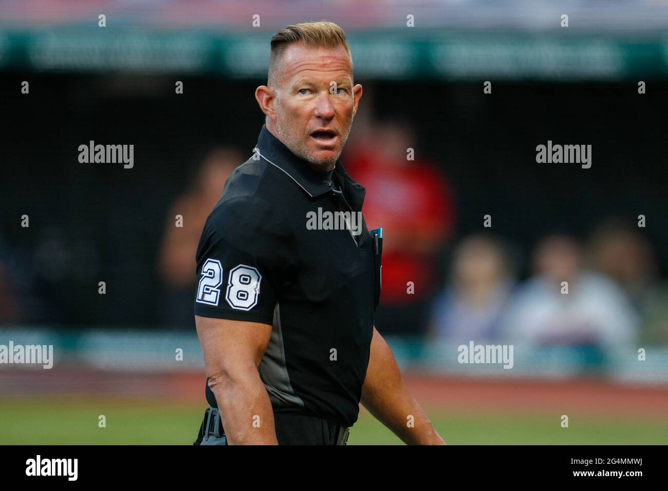 Home plate umpire jim wolf hi-res stock photography and images - Alamy
