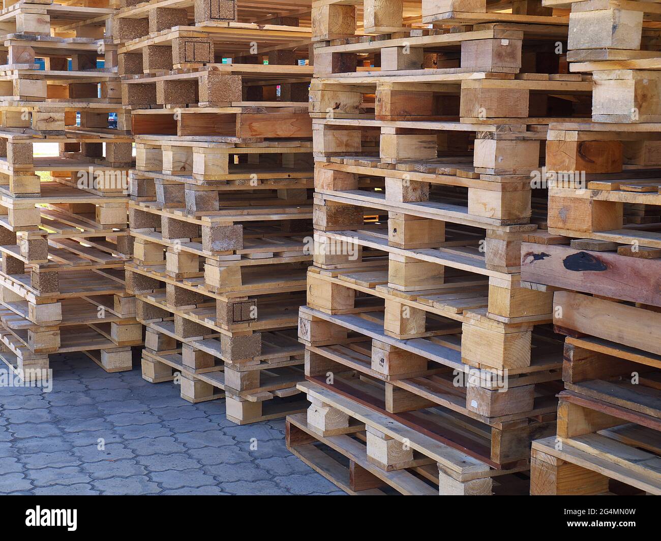 Stacked wooden pallets Stock Photo - Alamy