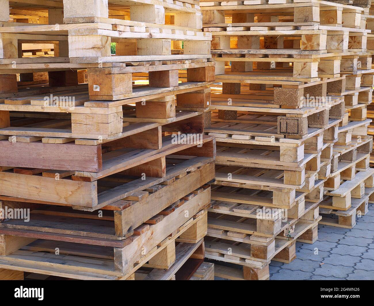 Stacked wooden pallets hi-res stock photography and images - Alamy