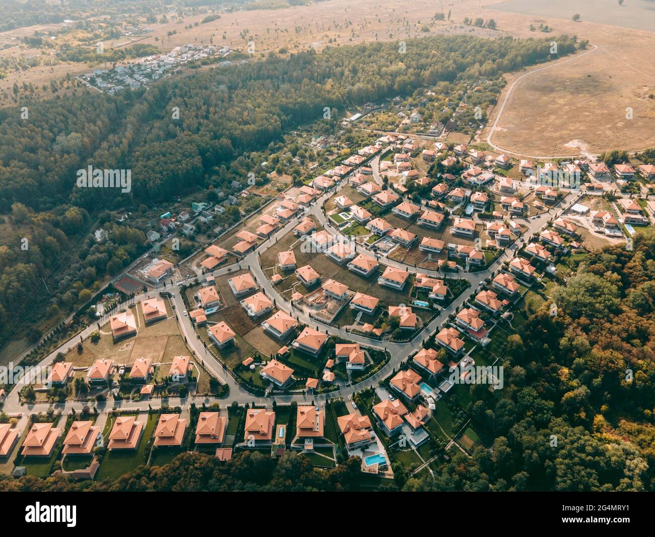 Identical houses hi-res stock photography and images - Alamy