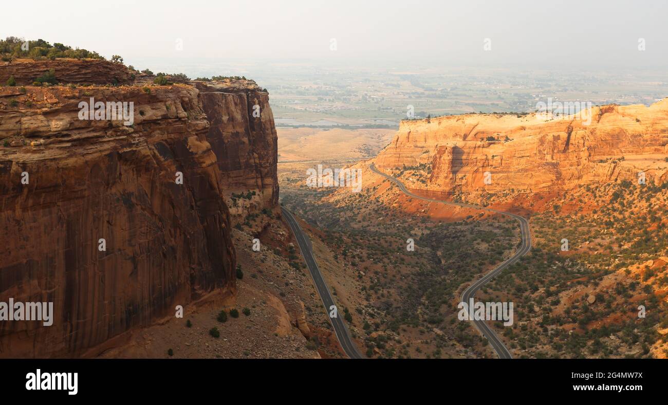 Redrock mountains hi-res stock photography and images - Alamy