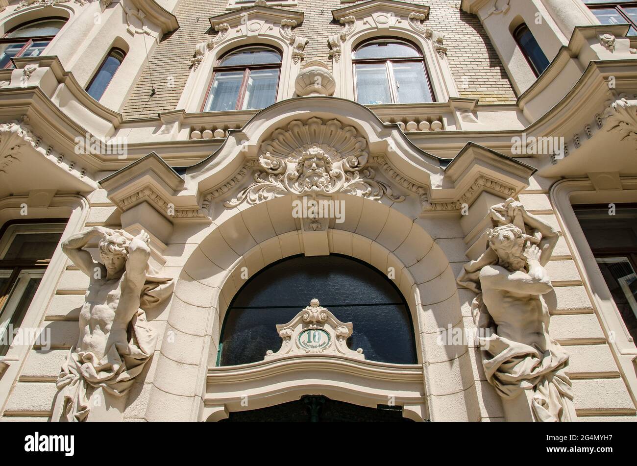 Viennas 3rd district a place for families hi-res stock photography and ...