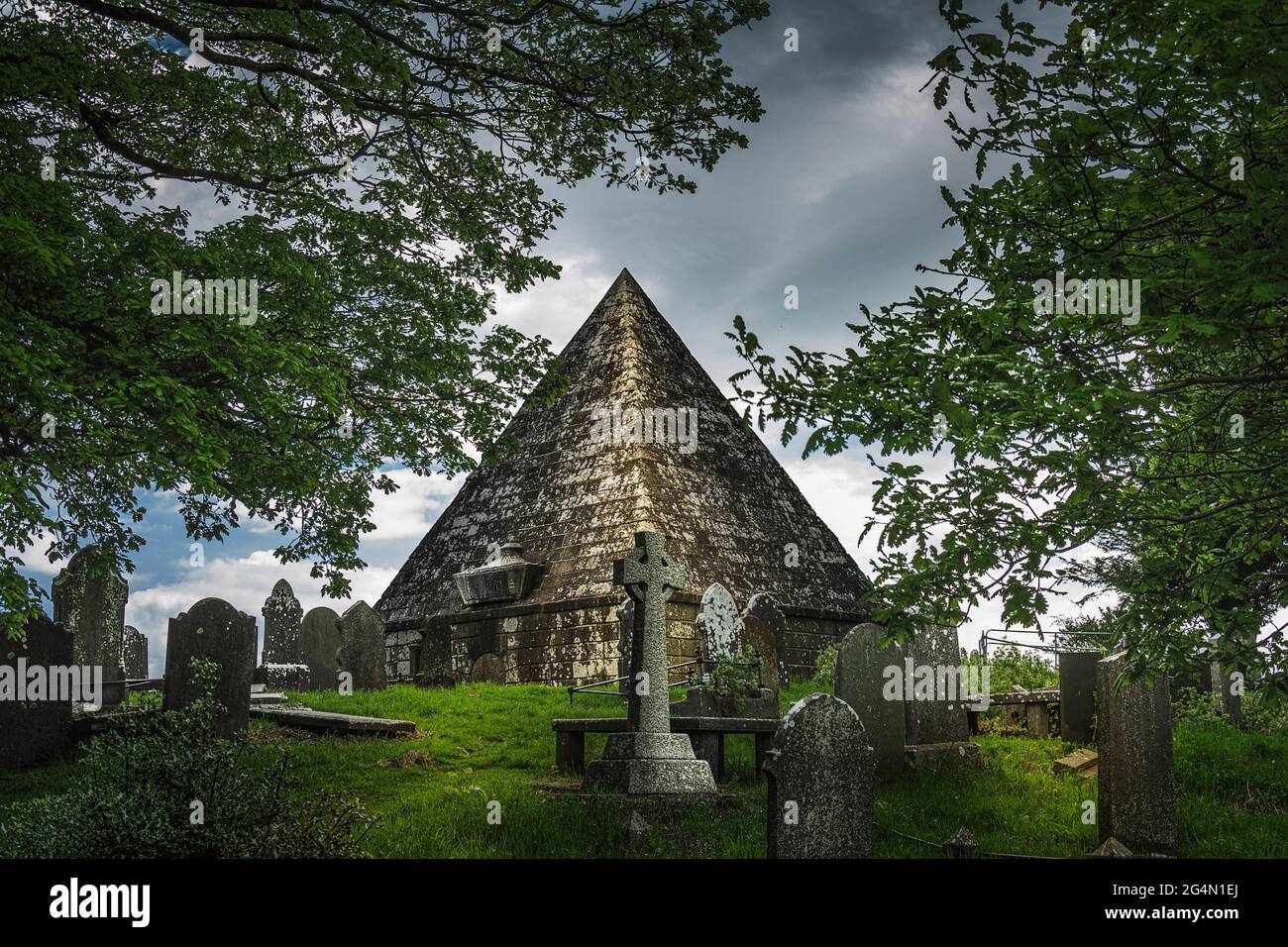 Howard mausoleum pyramid hi-res stock photography and images - Alamy