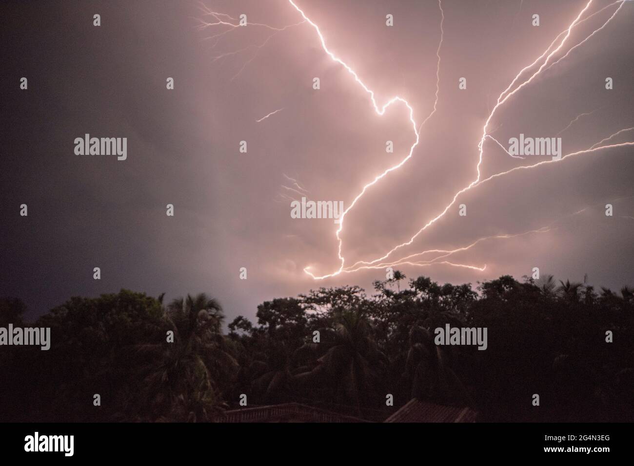 Lightning Strike at Diamond Harbour,West Bengal, India Stock Photo - Alamy