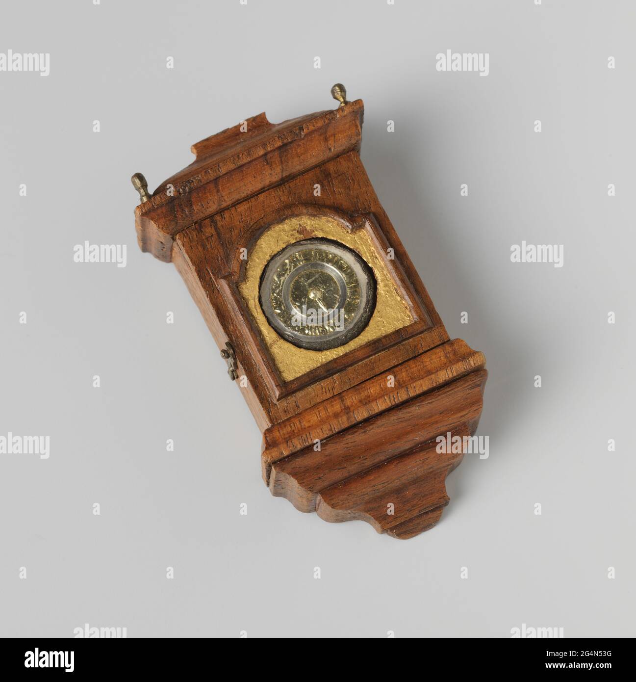 Console clock, rectangular, with profiled plinth and hood. Console ...