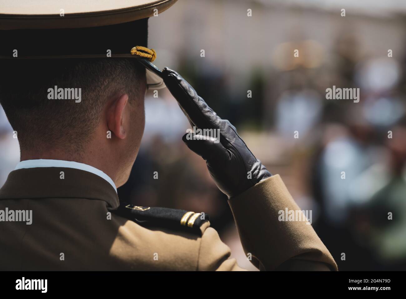People saluting soldier standing hi-res stock photography and images ...