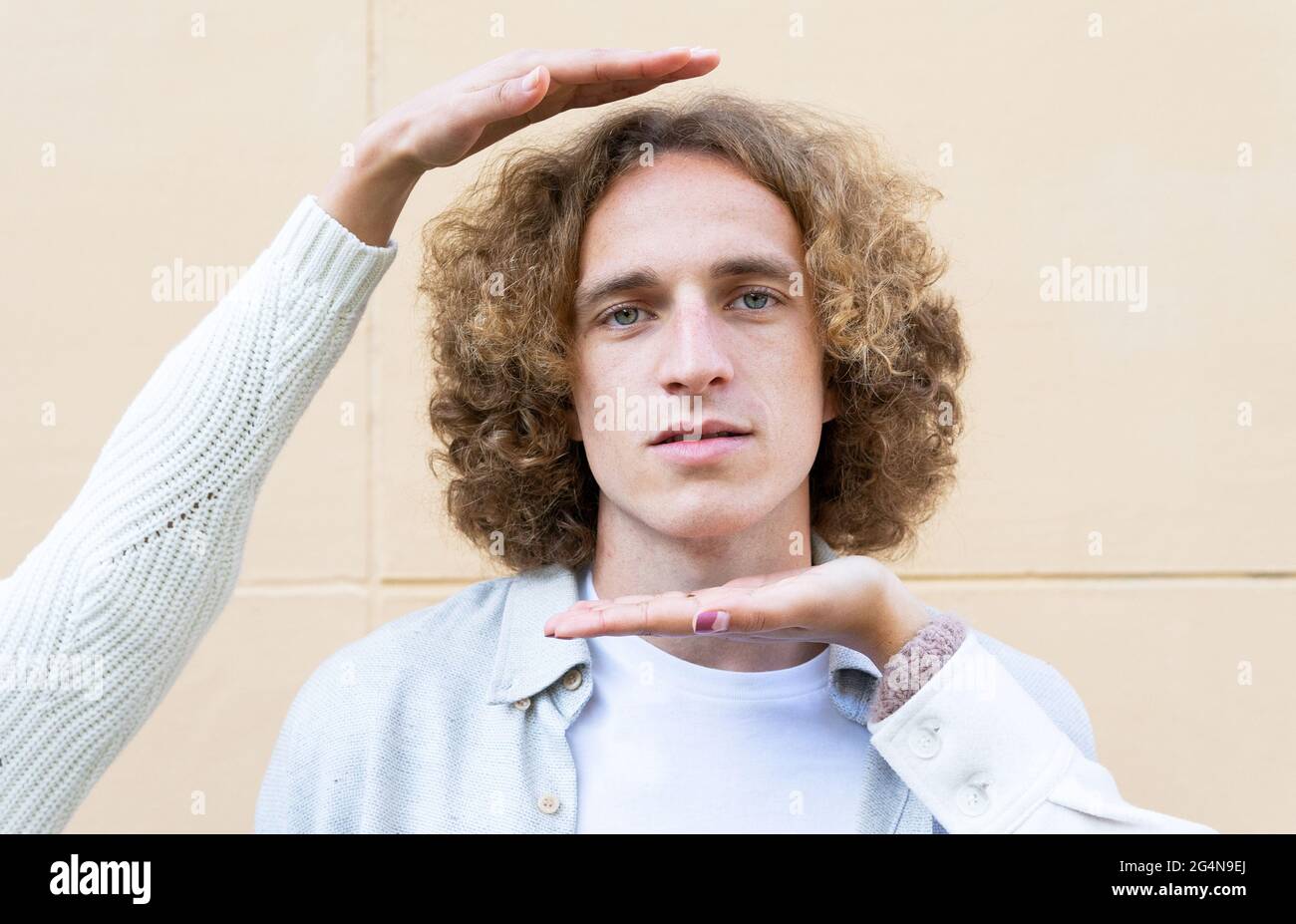 Curly framing hi-res stock photography and images - Alamy