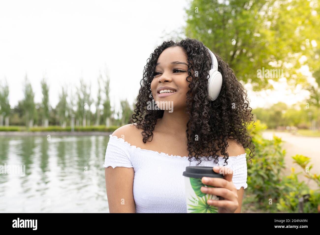 Woman smile pile paperwork home hi-res stock photography and images - Alamy