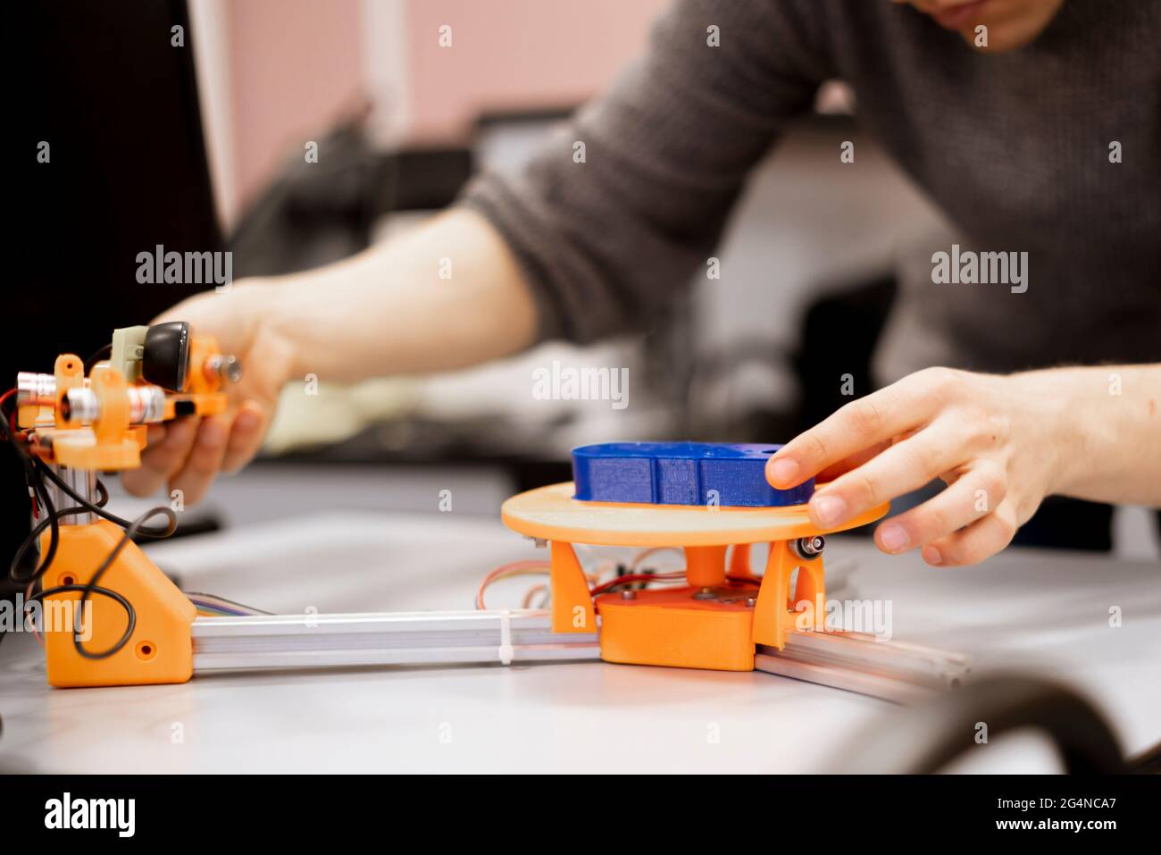3d scanner the plastic detail on the plate, innovative technology to ...