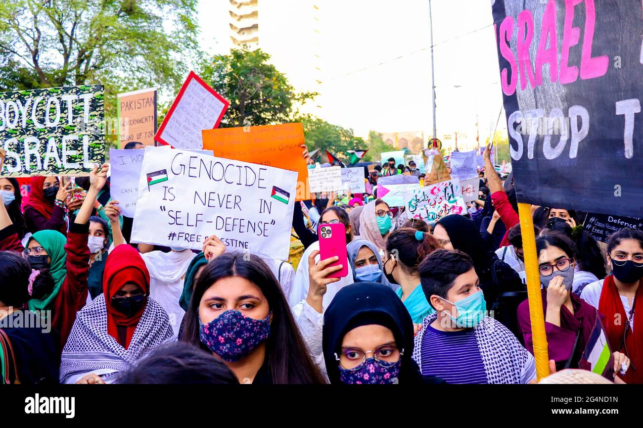 Pakistan protest palestine hi-res stock photography and images - Alamy