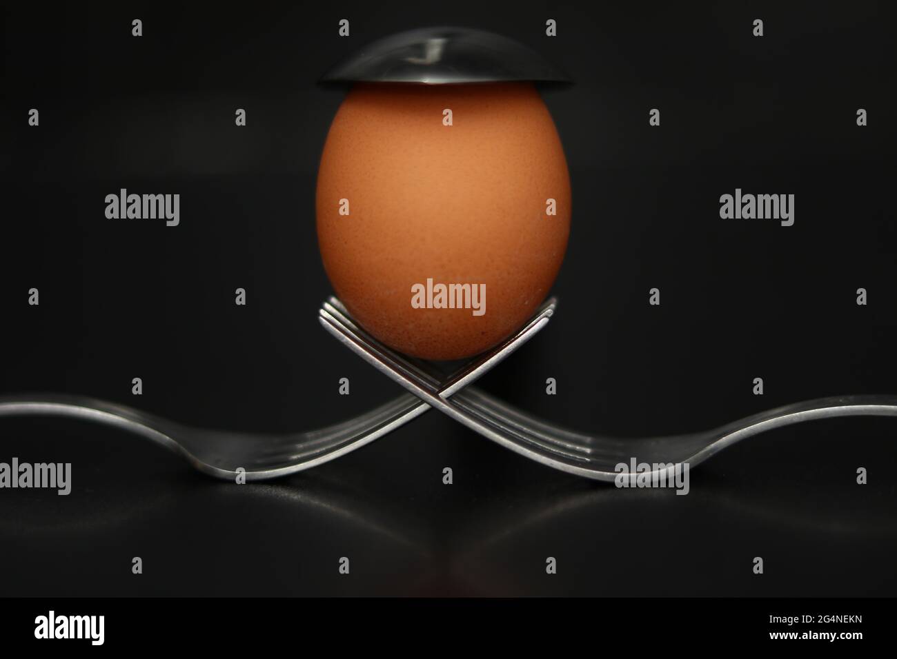 Balancing egg hi-res stock photography and images - Alamy