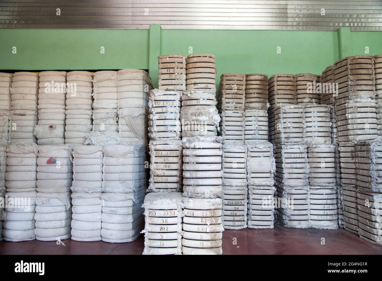 Bale fabric white background hi-res stock photography and images - Alamy