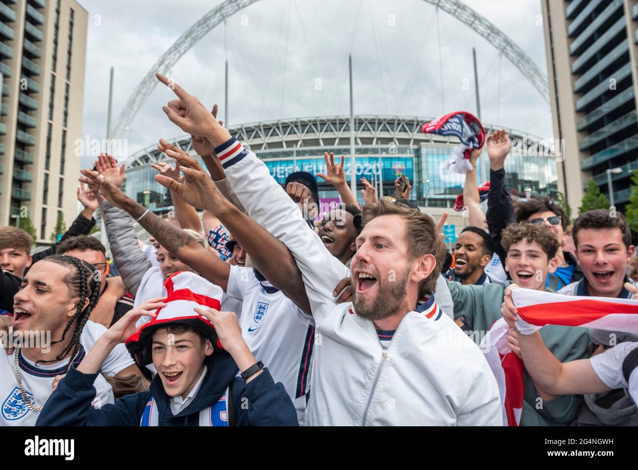 Krept and konan fans hi-res stock photography and images - Alamy