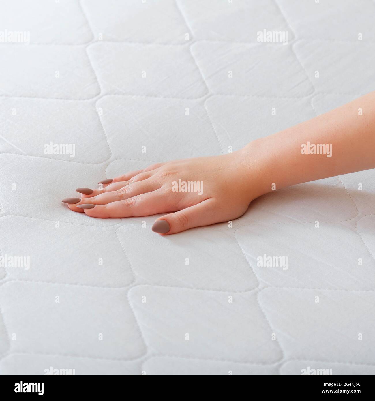 Textile testing and quality control hi-res stock photography and images ...